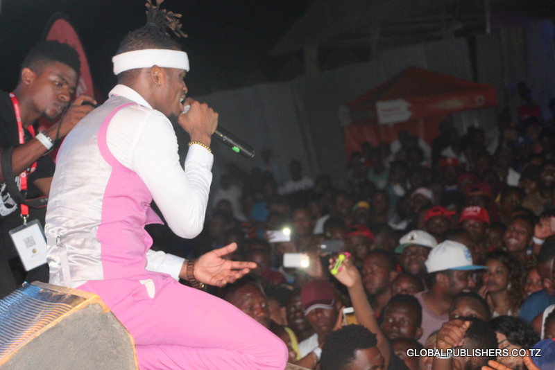 Shoo Ya Diamond Platnumz (Wasafi) Yaacha Historia Jangwani Sea Breeze ...