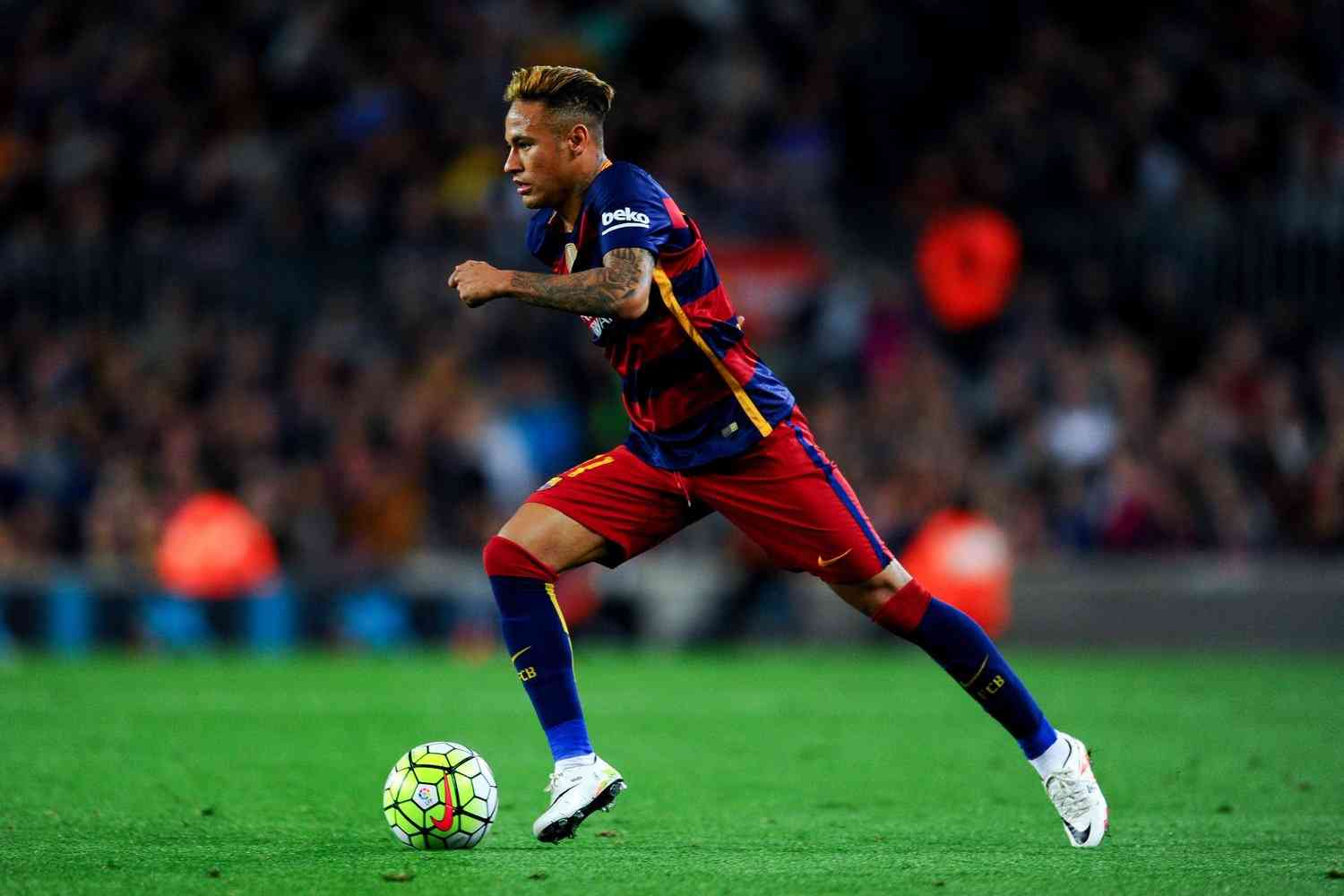 BILIONEA NEYMAR AWEKA REKODI YA DUNIA MANYAMAJR BILIONEA NEYMAR AWEKA REKODI YA DUNIA MANYAMAJR