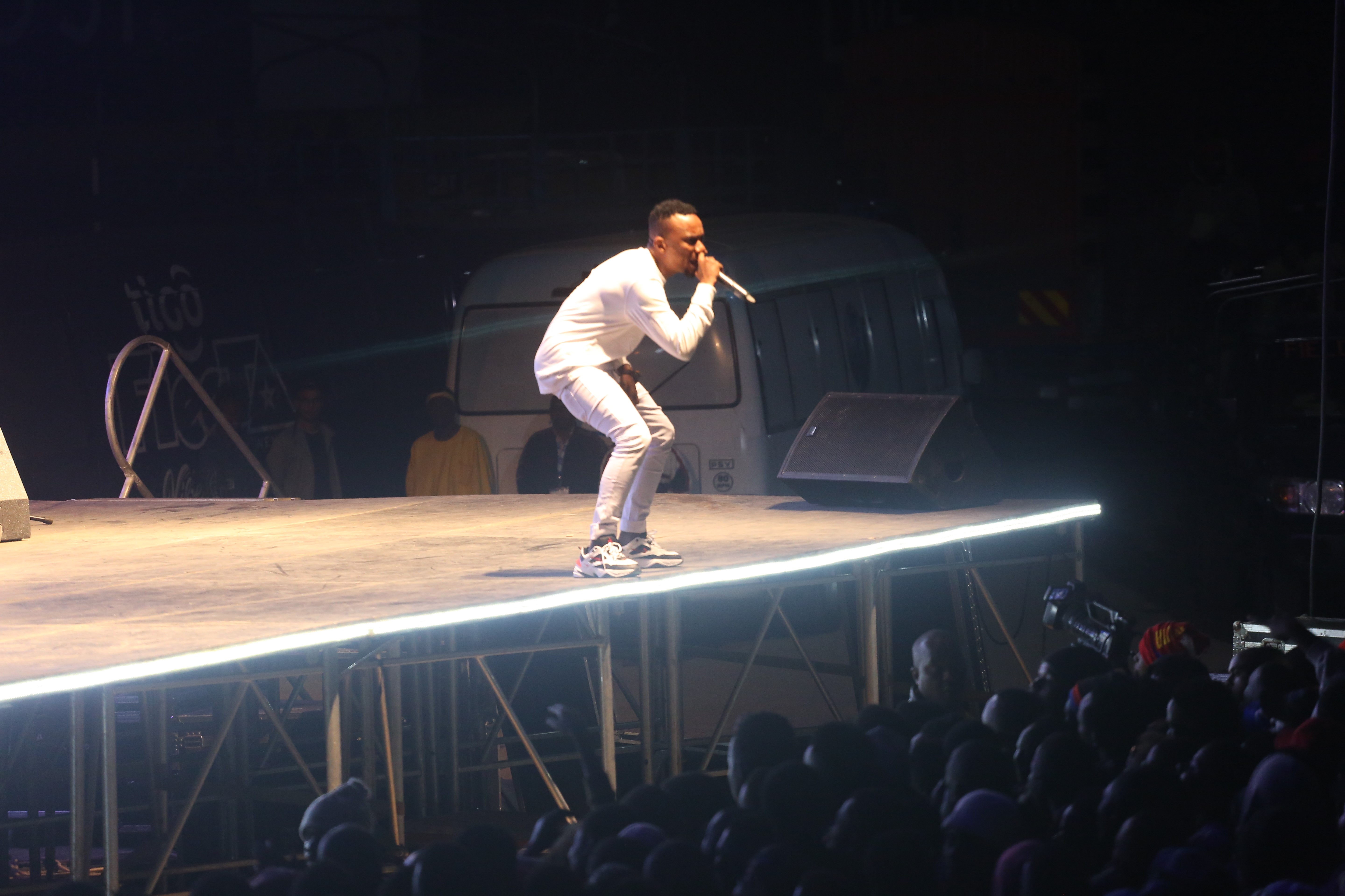 Chege, Billnas Walivyopagawisha Mashabiki Tamasha la Tigo Fiesta Iringa ...