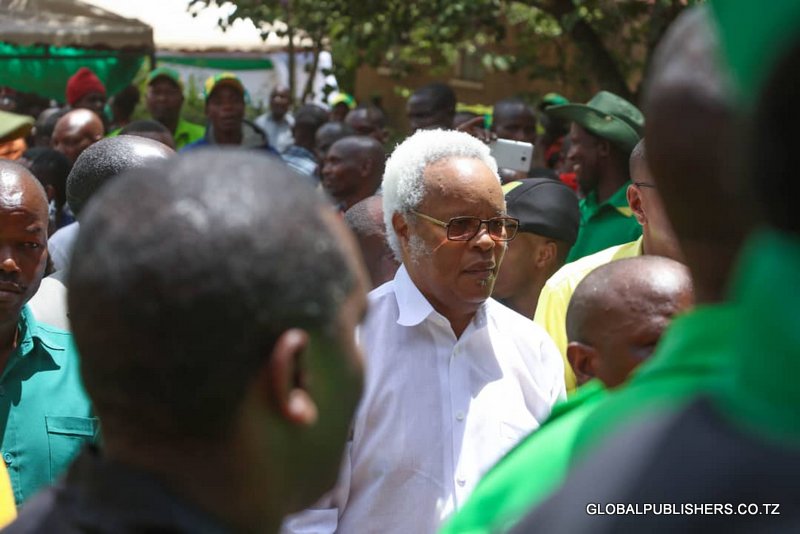 LOWASSA ATUA MONDULI, APOKELEWA NA WANA-CCM (PICHA+VIDEO) – Global ...