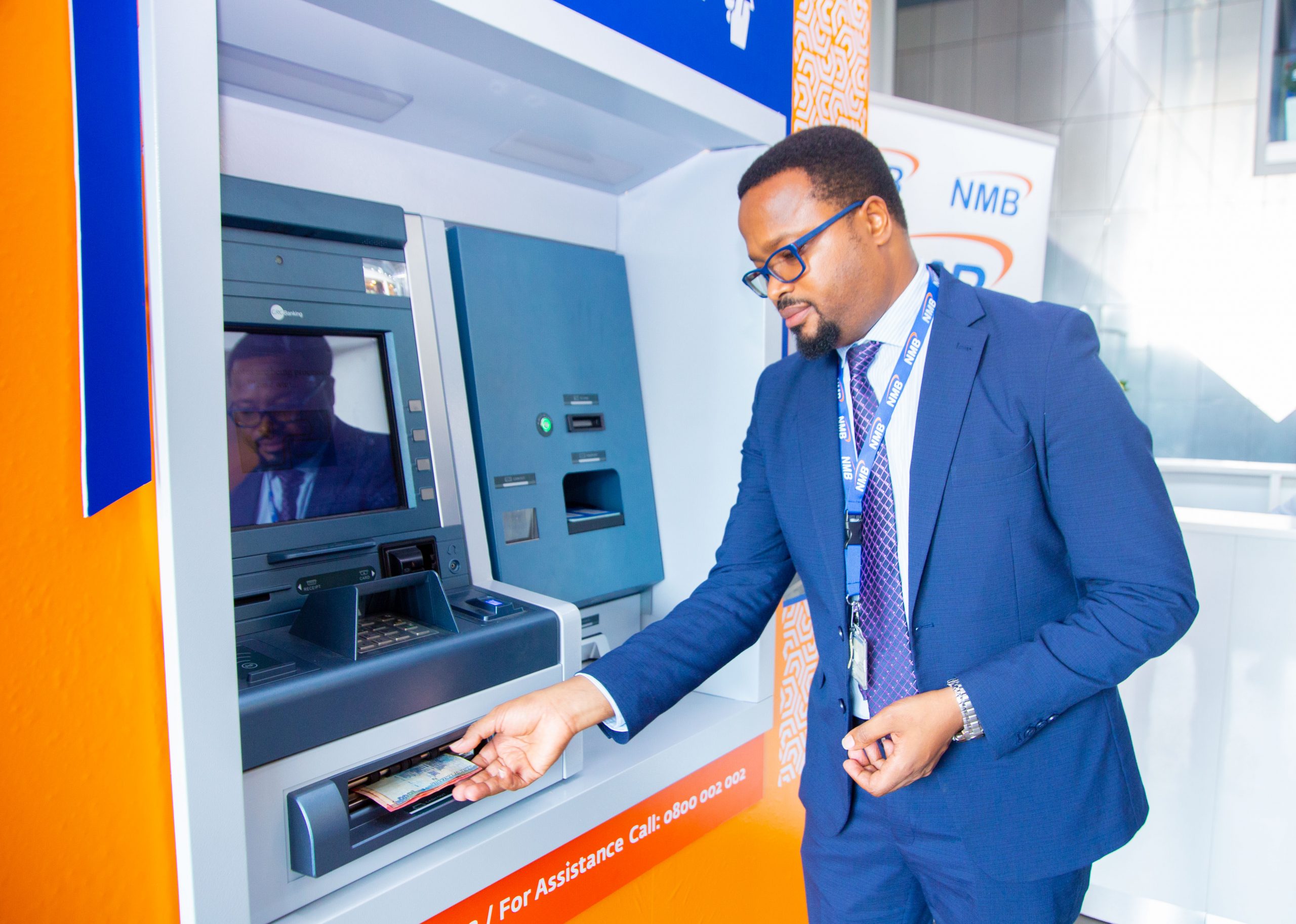 NMB Yazindua ATM ya Kwanza Yenye Uwezo wa Kubadilisha Fedha za Kigeni ...