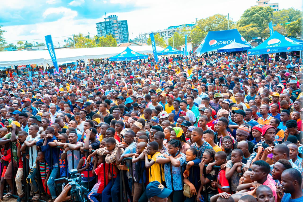 Snura, Ney, Stamina, Mc Kinata, Chegge Chigunda, Maua Sama Waiteka Tmk ...