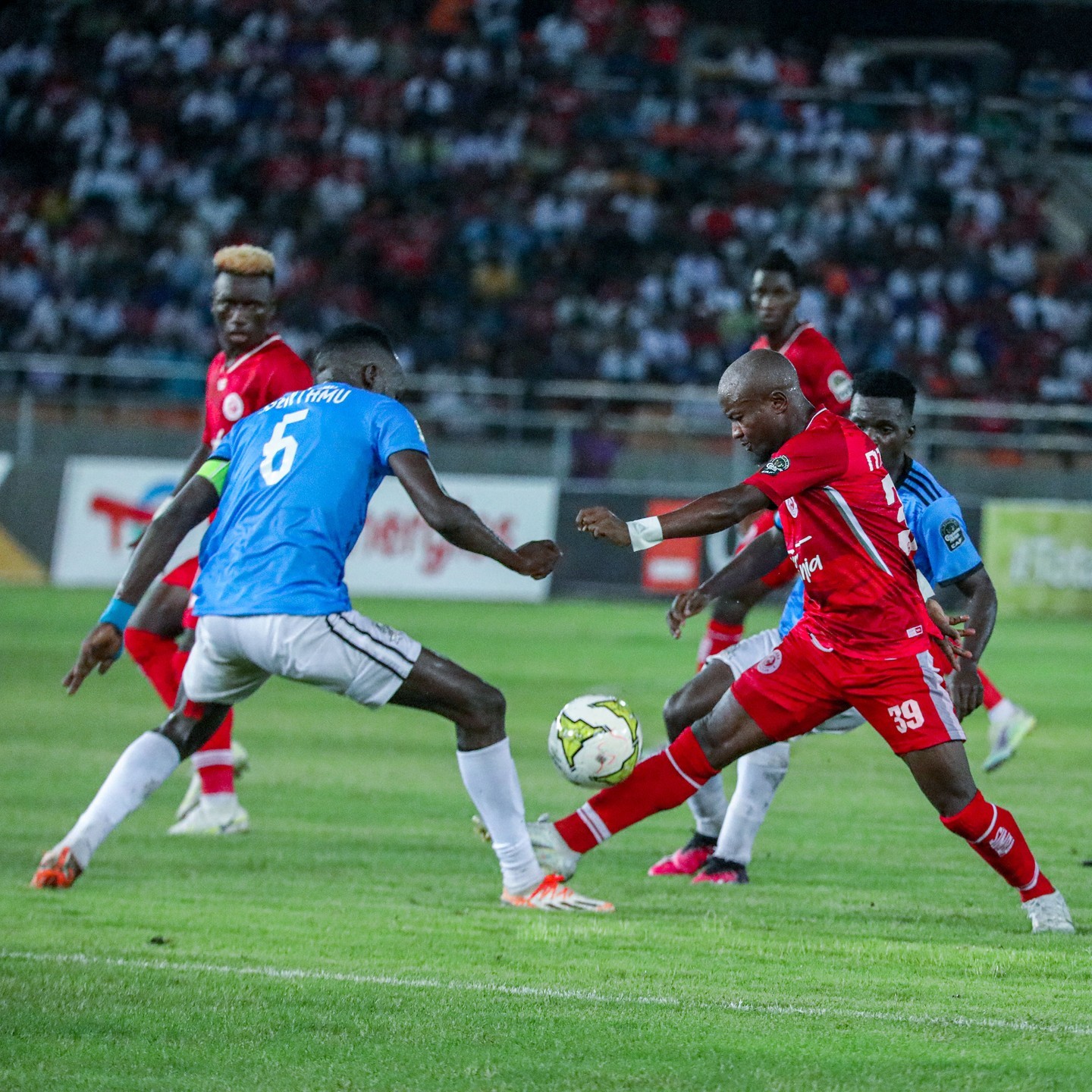 Simba Yaipiga Vipers ya Uganda Kwa Mkapa, Clatous Chama Apangua Safu ya ...