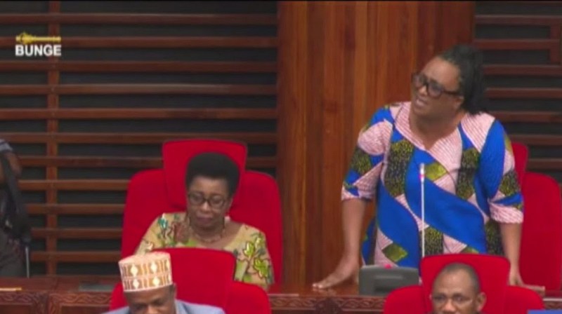 Mbunge Aangua Kilio Bungeni, Awaacha Wabunge Hoi – “Tembo Wanaua ...