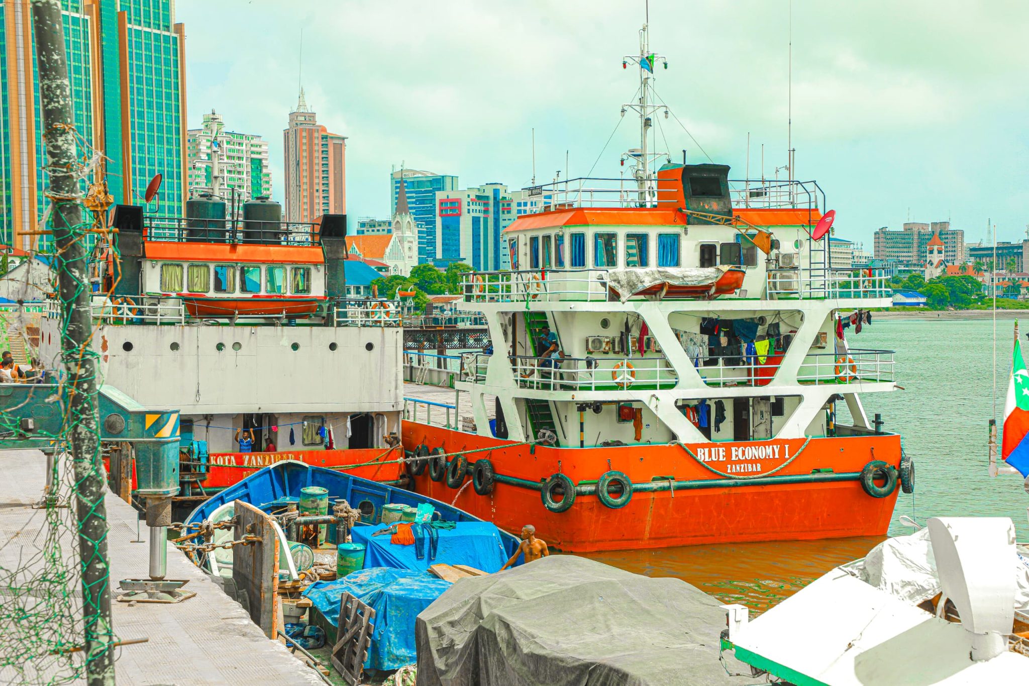 Hali ni Shwari Bandari ya Dar es Salaam, Oparesheni Zinaendelea ...