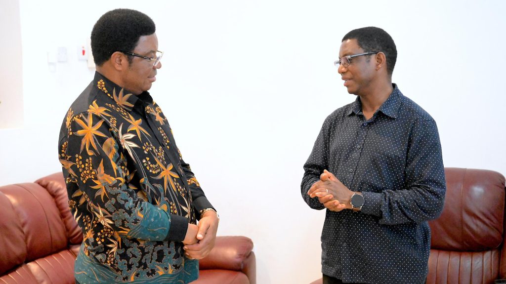 Waziri Mkuu Ahani Msiba Wa Mzee Tutuba - Global Publishers