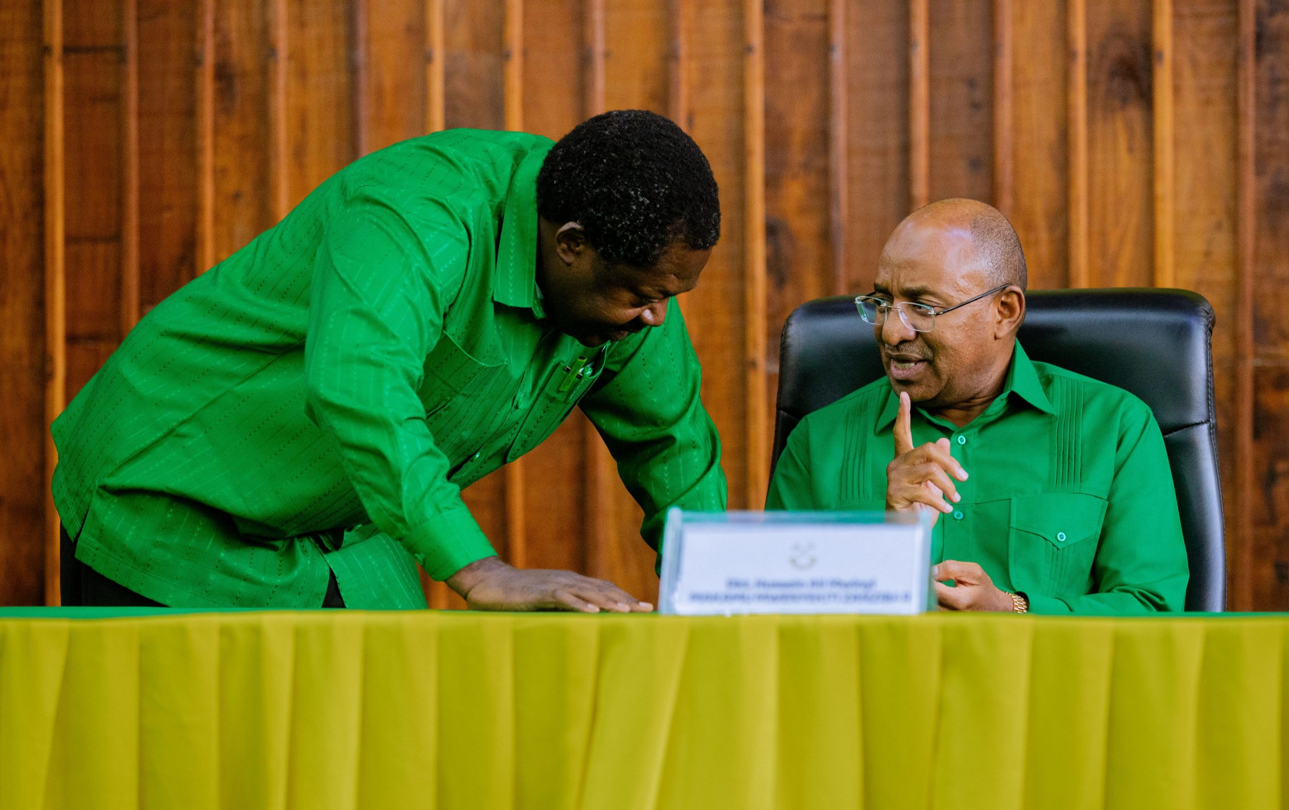 Rais Samia Aongoza Kikao cha Dharura cha Halmashauri Kuu ya CCM Taifa ...