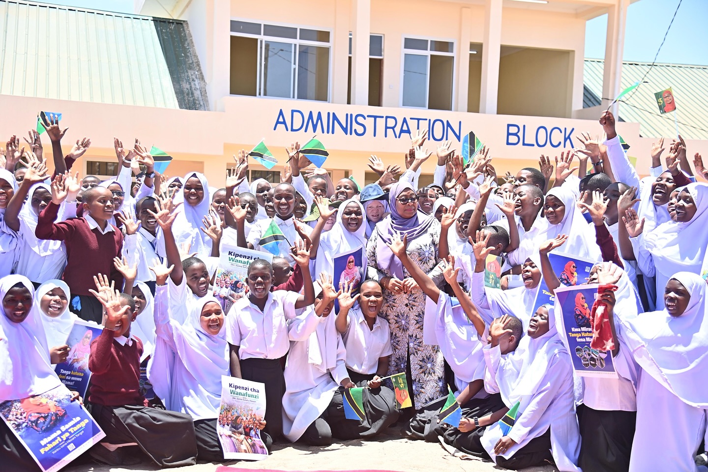 Rais Dkt. Samia Afungua Shule Ya Sekondari Ya Wasichana Tanga – Video ...