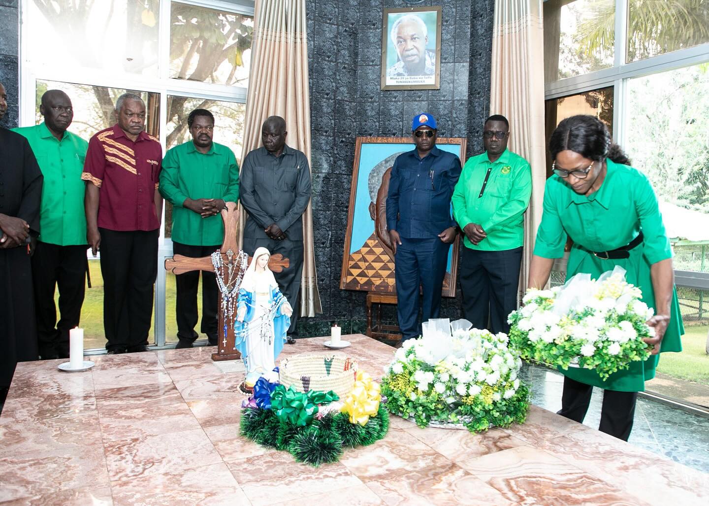 Balozi Nchimbi Kwa Nyerere, Akabidhiwa ’Kifimbo’ Kwa Kukubalika ...