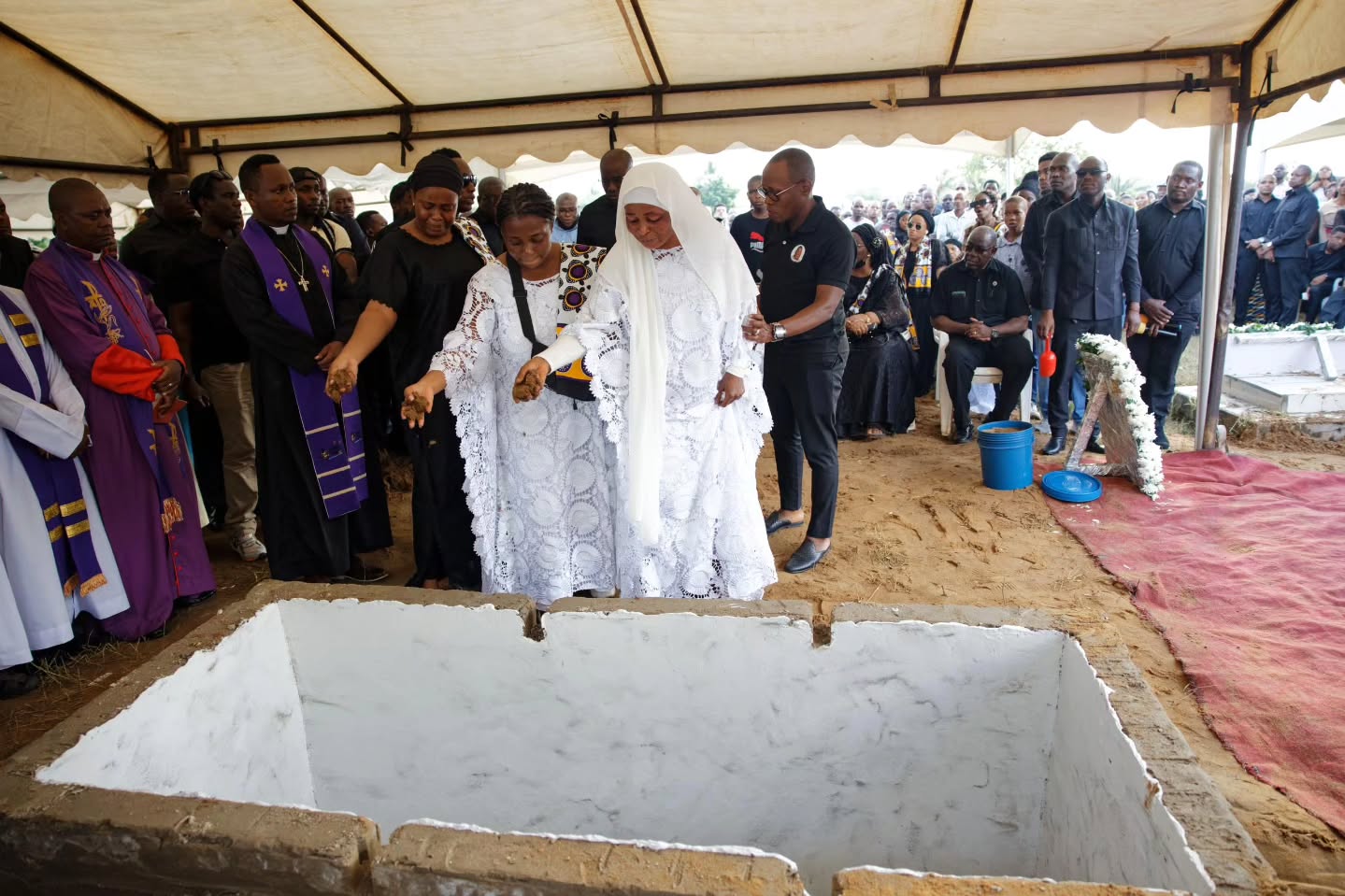 Rais wa Zanzibar Dkt. Mwinyi Ashiriki Maziko ya Charles Martin Hilary ...