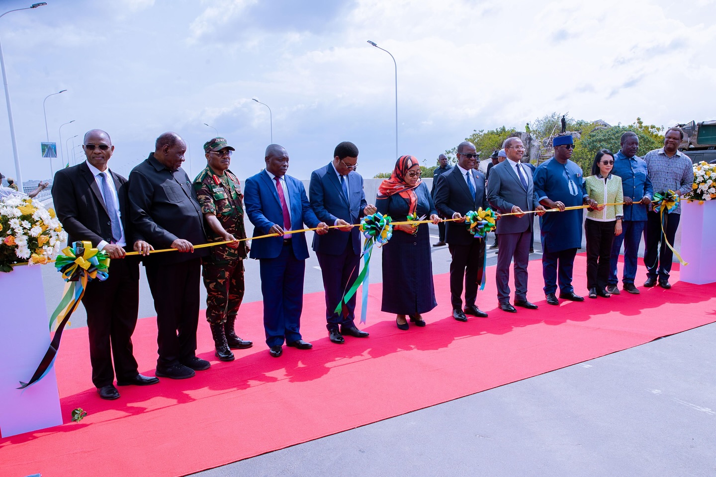 Rais Samia Afungua Rasmi Daraja la JP Magufuli Kigongo–Busisi (Video ...