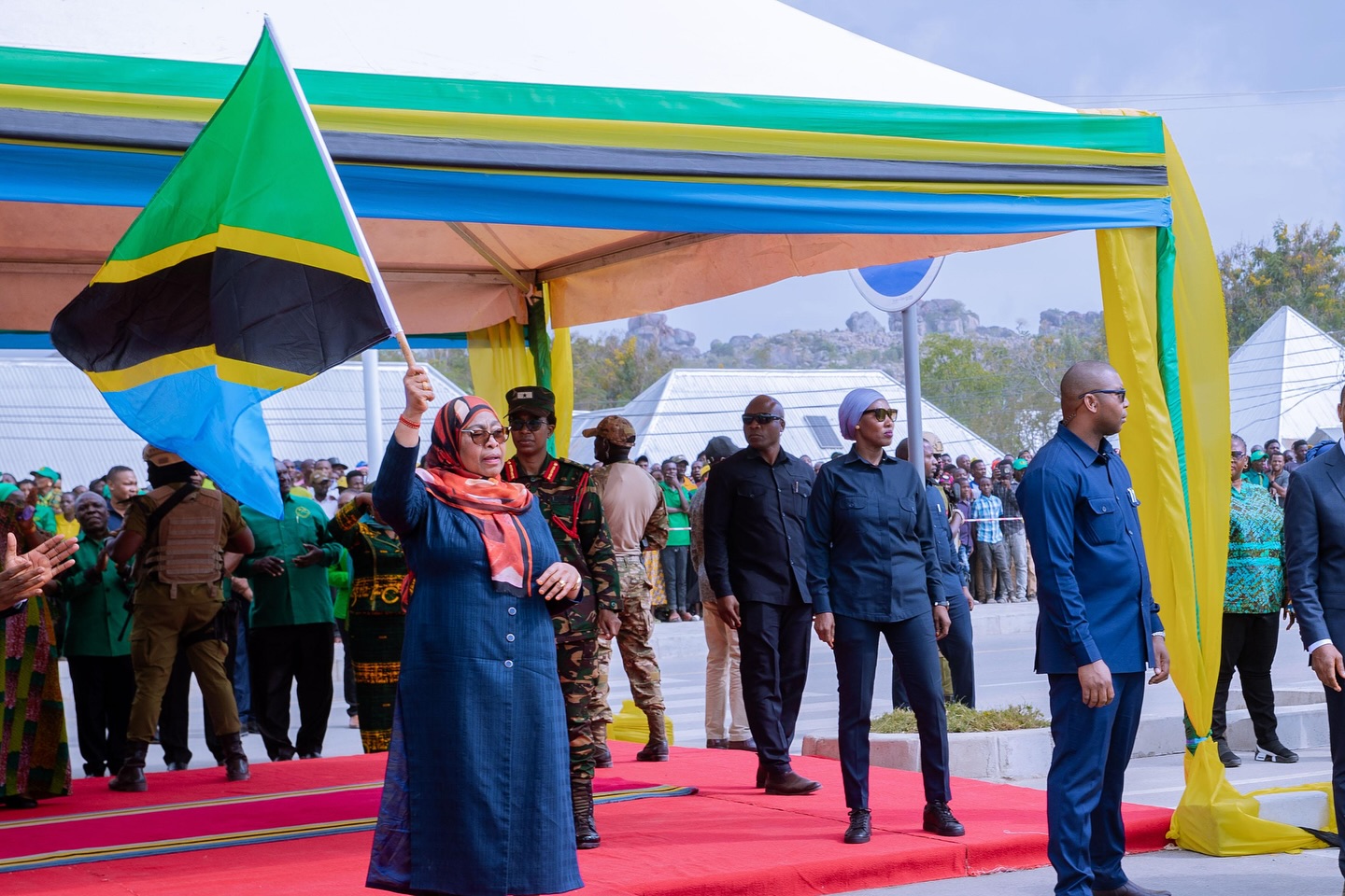 Rais Samia Afungua Rasmi Daraja la JP Magufuli Kigongo–Busisi (Video ...