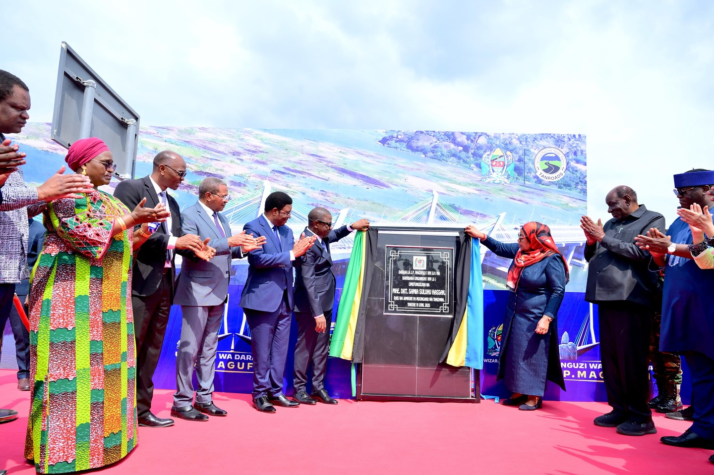 Rais Samia Afungua Rasmi Daraja la JP Magufuli Kigongo–Busisi (Video ...