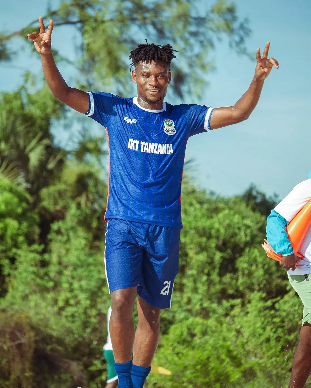 Simba Yamalizana Beki Nangu na Kipa Yakoub Kutoka JKT Tanzania - Global ...